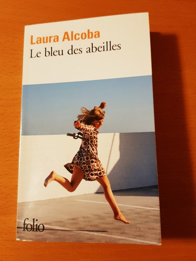 Le bleu des abeilles – Laura Alcoba | Mille (et une) lectures de Maeve ...